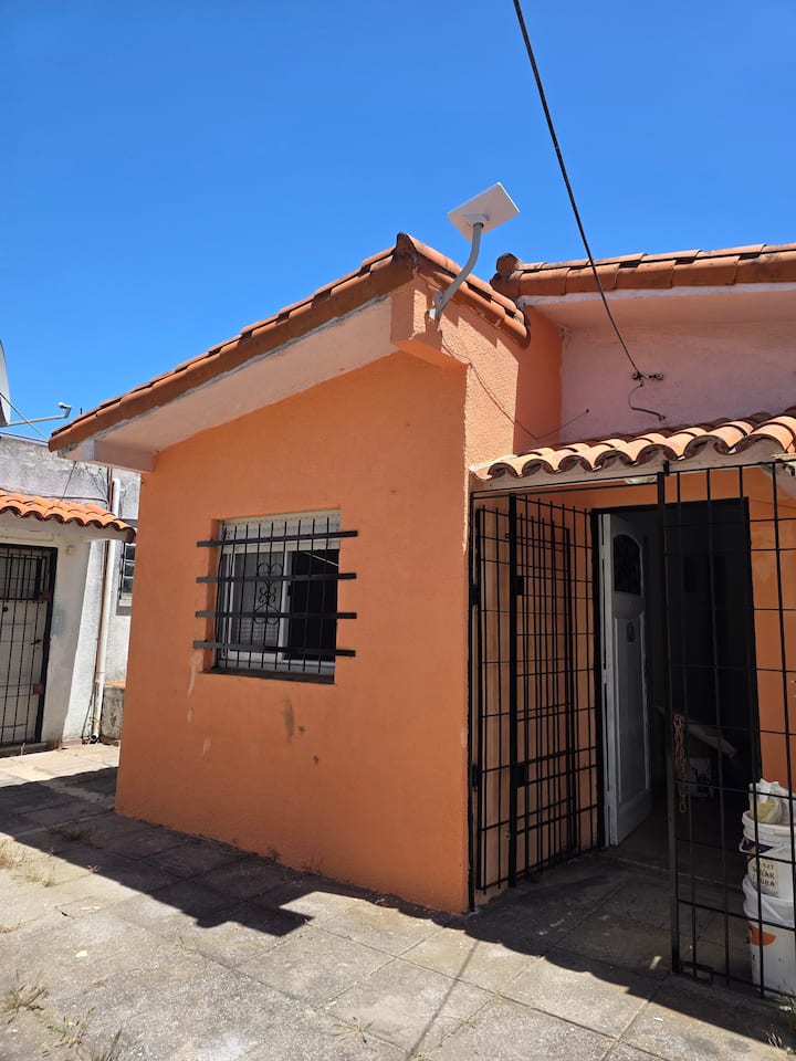 Casa Con Cochera A 2 Cuadras Del Mar - Santa Teresita