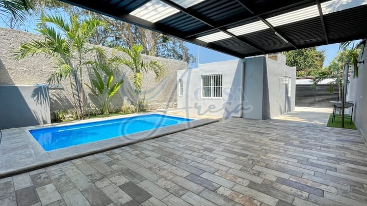 Casa Aresa / Desconecta Para Conectar - Campeche