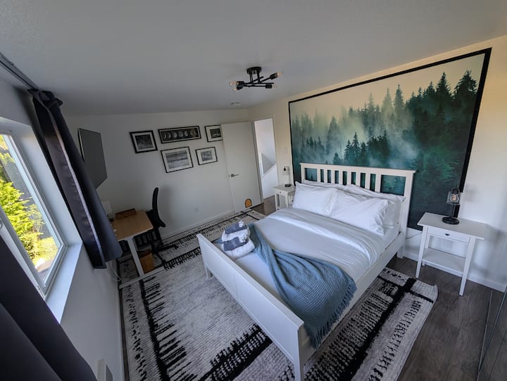 Serene North Seattle Home | Walk To Light Rail - Shoreline, WA