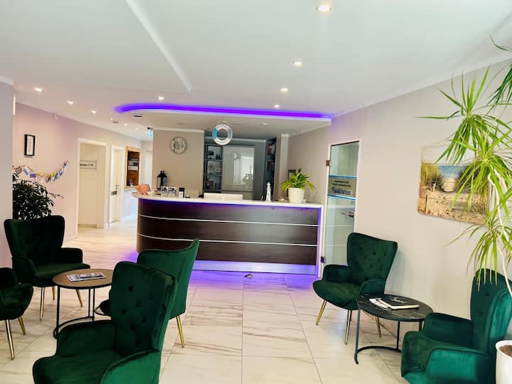 Hier Weht Der Wind Mit Küstenflair! - Wilhelmshaven