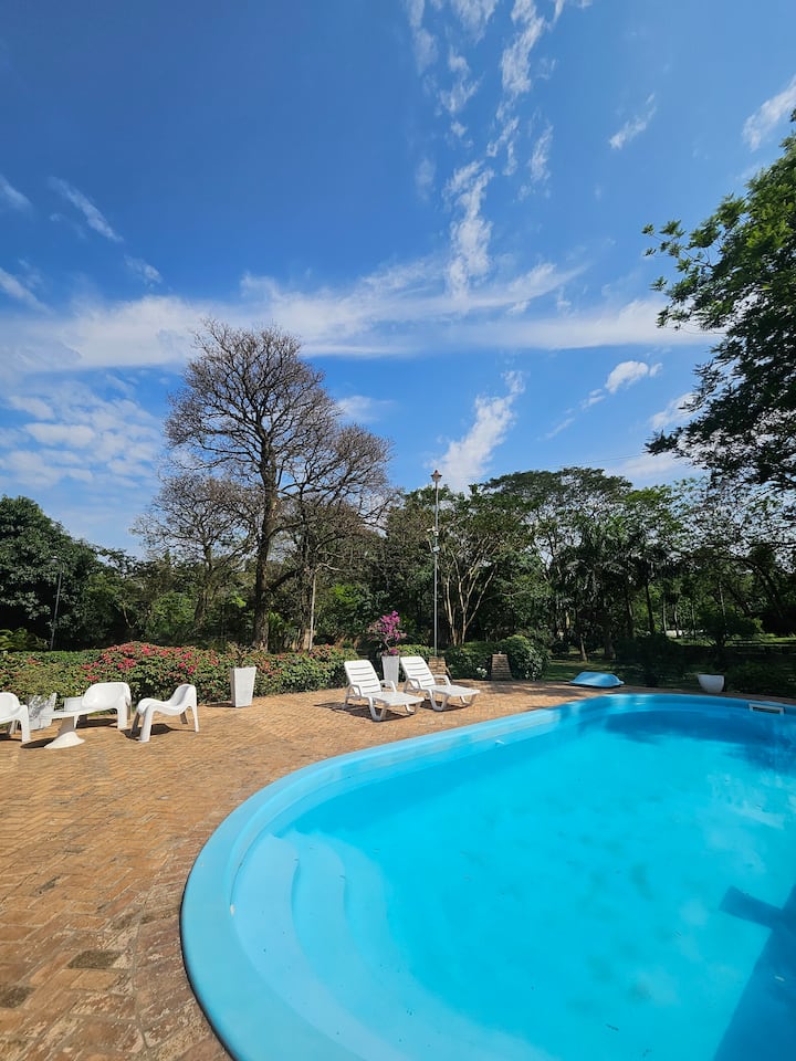 Hermosa Y Amplia Quinta Colonial En Ypane - Villeta