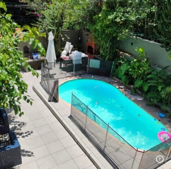 Linda Casa Com Piscina, Churrasqueira E Academia - Rio de Janeiro