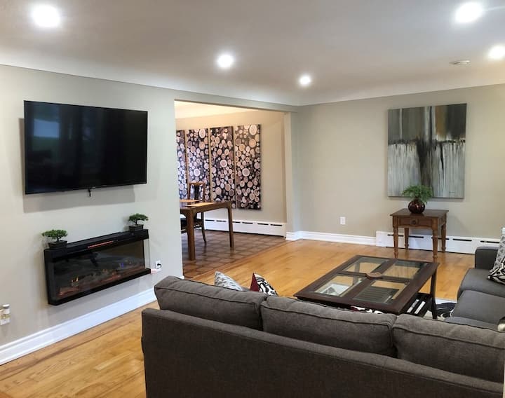 Niagara Executive Luxury - Huge, Warm, Cozy/clean! - Welland