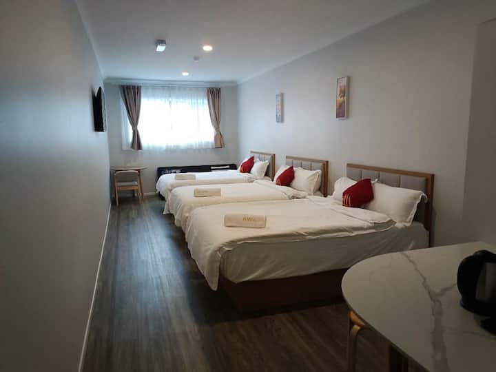 4 Beds (3 Db+1 Sgl) Standard Rate, Awa Hotel - Rotorua