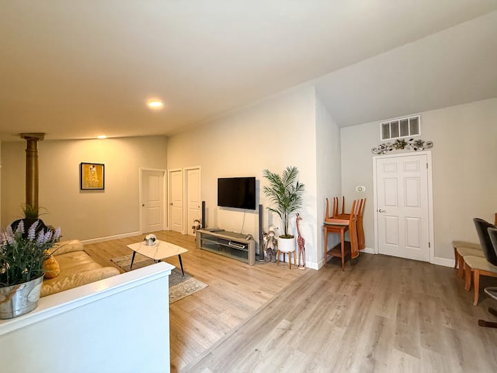 Entire Home Near Csu East Bay/bart - Hayward, CA