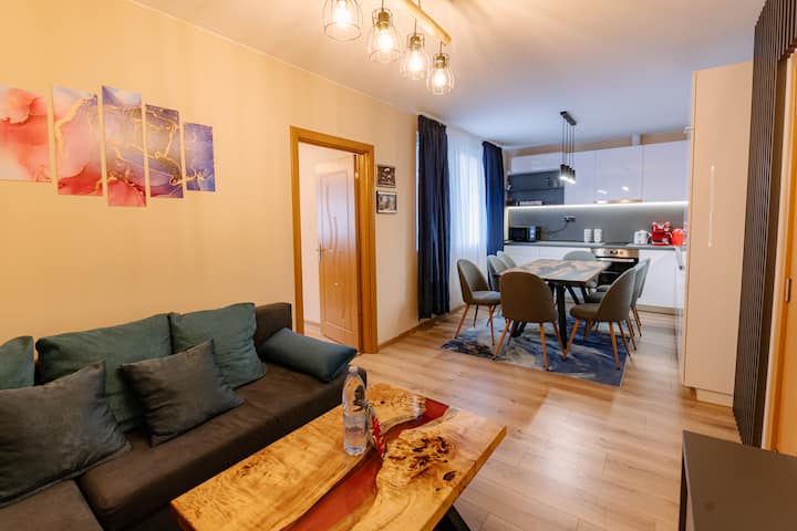 1 Minute To Main Street Grafa Free Parking | 3 Bdr - Sofia