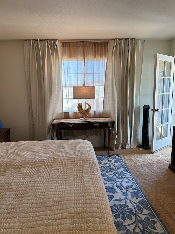 Master Bedroom Beauty On Ca Central Coast! - Santa Maria, CA
