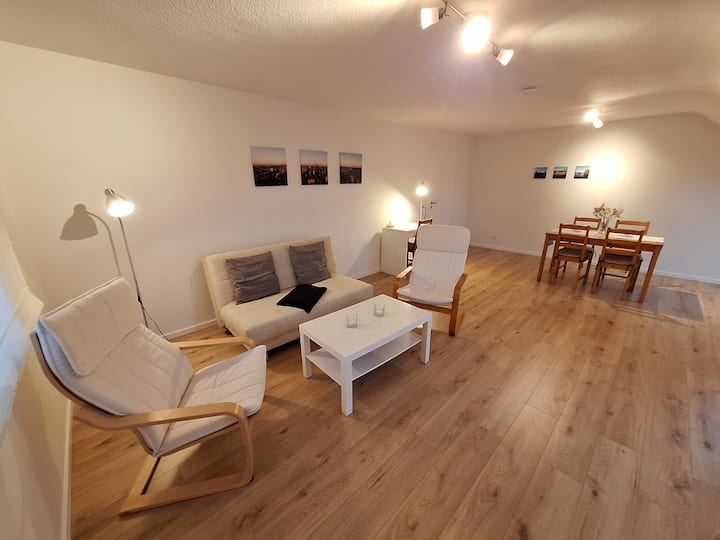 Helle, Großzügige (80m²) Dachgeschosswohnung - Aéroport de Stuttgart (STR)