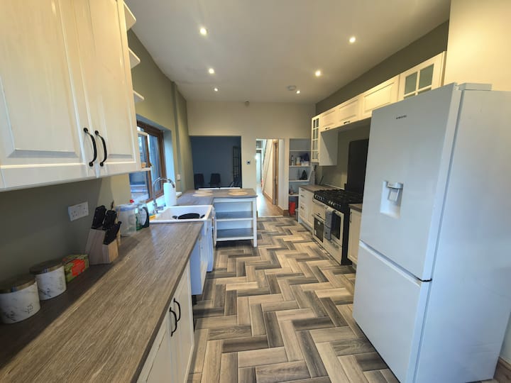 Prime Workstay Manchester – Modern 4 Bedrooms - Aéroport de Manchester (MAN)