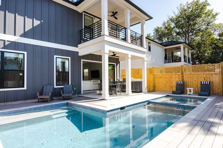 Luxury Beach Retreat • Heated Pool • Hot Tub - Atlantic Beach, FL