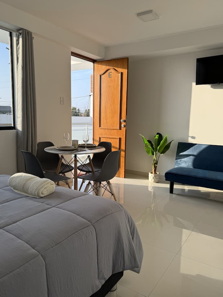 Suite Matrimonial Moderna · Cocina + Parking - Chincha Alta