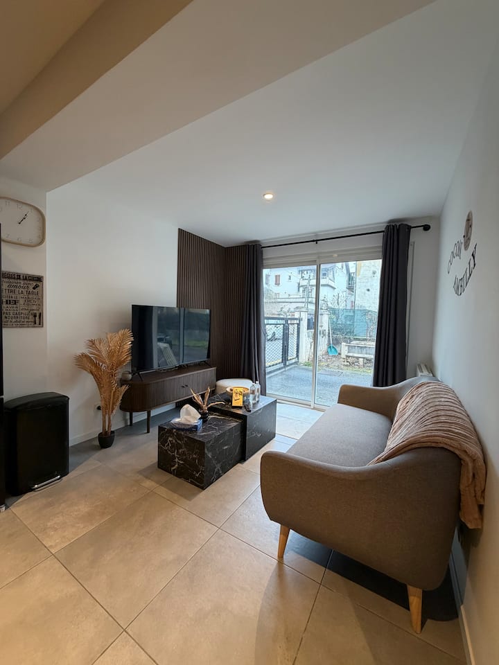 Maison De Plain-pied Proche Genève Et Tram - Gaillard