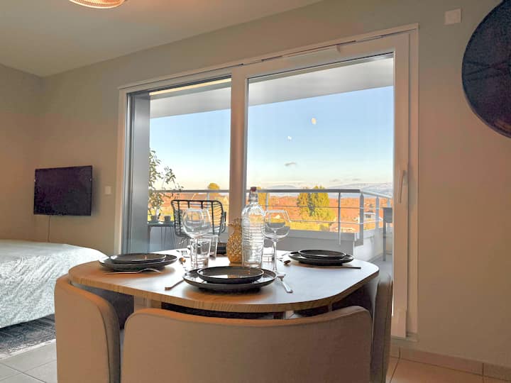 Appartement T2, Terrasse, Proche Frontière - Annemasse