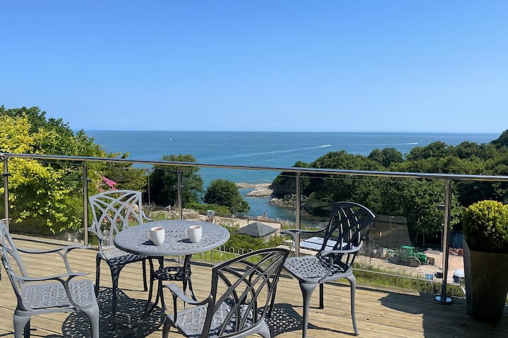 Sea View Apartment With Private Decking - Ilfracombe