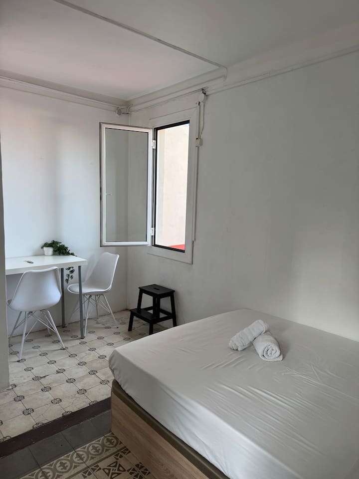 Casa Entera Con Baño Privado Y Terraza En Eixample - Barcelona