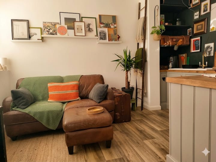 Cosy Retreat With Parking - Matlock