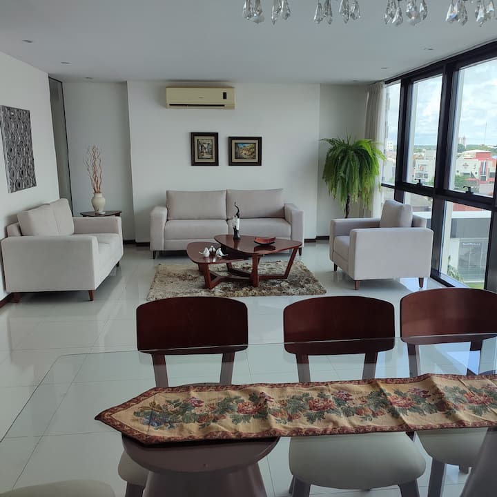 Departamento De Lujo En Zona Norte Con Dos Garajes - Bolivia