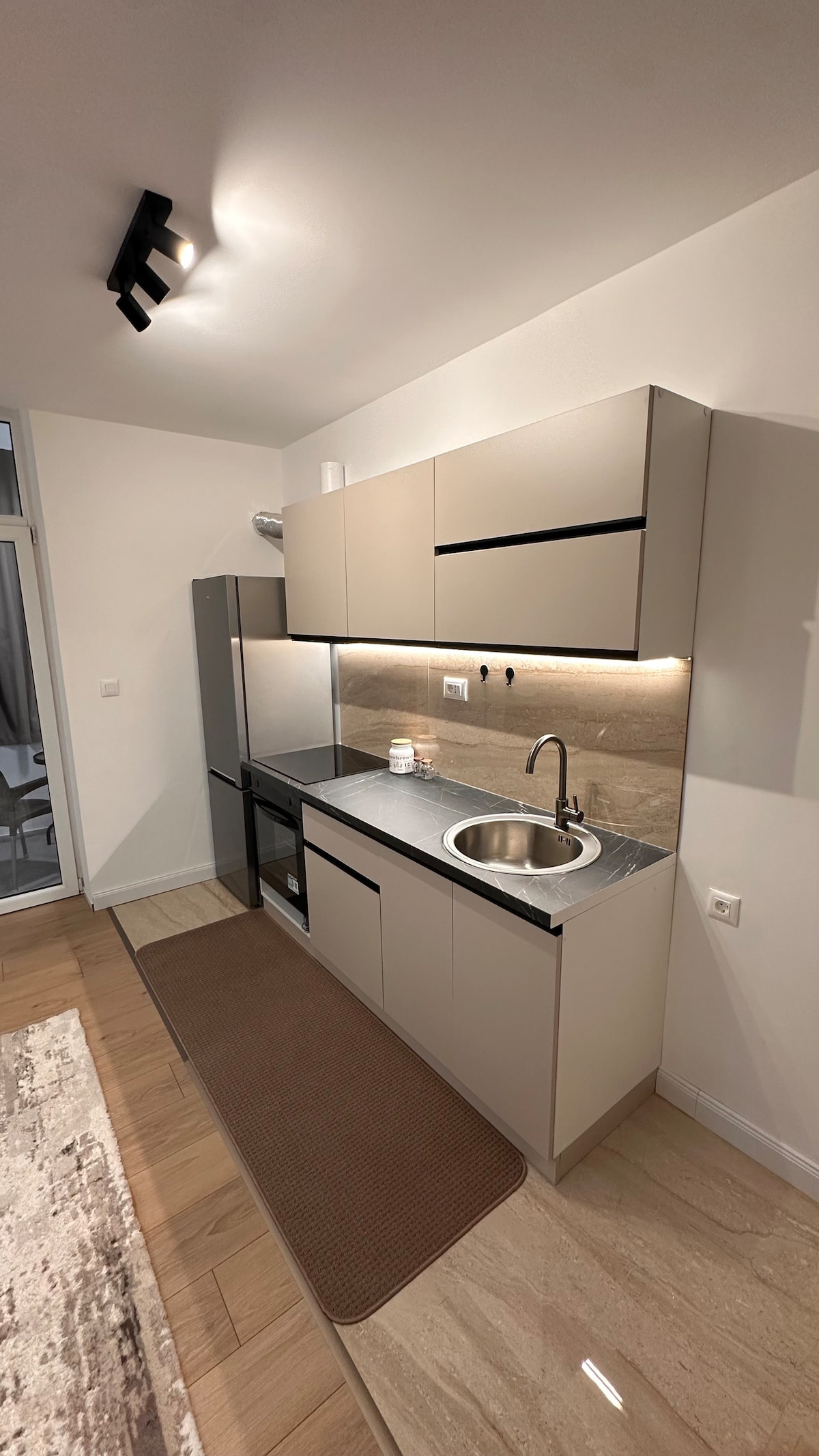 Lux Milenium Apartments 2 - Wohnungen zur Miete in Podgorica, Podgorica ...