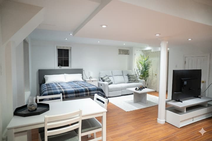 New Cozy Walkout Basement Studio Getaway - Pickering