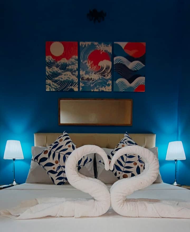 San Juan Romantic Jacuzzi Suite - Solar & Starlink - Philippines