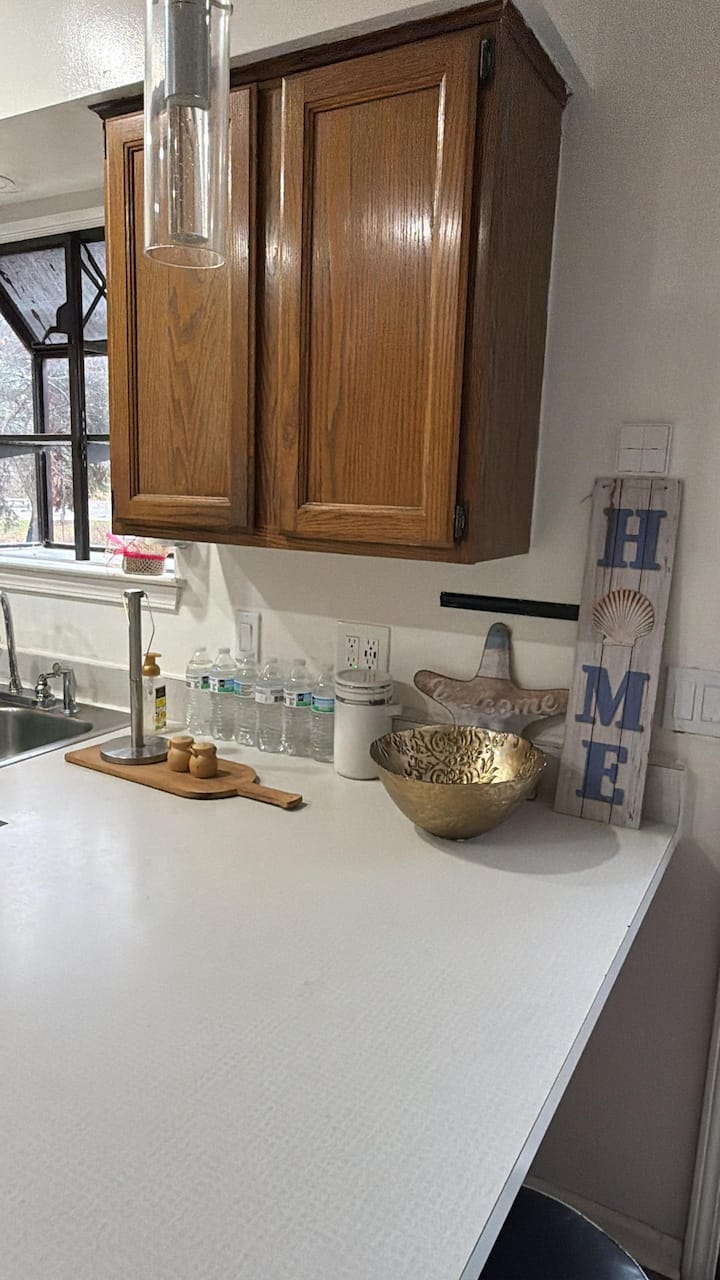 The Heart Of Our Home In Troy- - Troy, MI