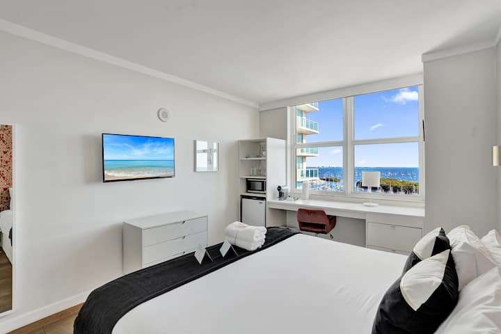 Bay View Studio At Arya | Coconut Grove - Coral Gables, FL
