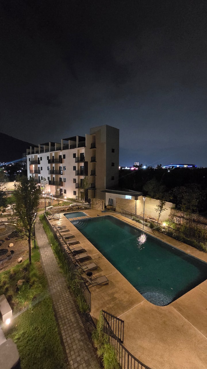 Depa Moderno Con Alberca | 5 Min Estadio Bbva. - Guadalupe, Mexico
