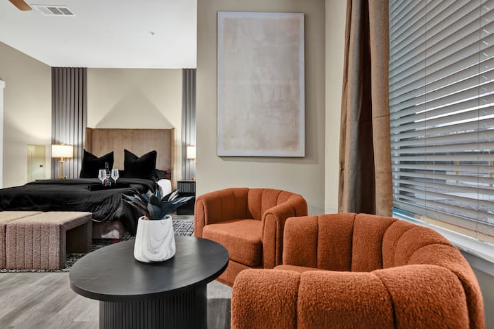 Stylish Serenity | Downtown Bhm | Pool - Birmingham, AL