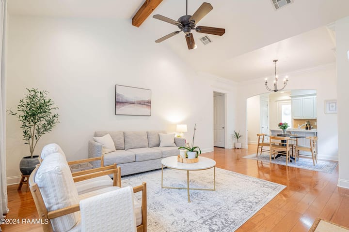 Charming Two Bedroom House In Center Of Lafayette - Lafayette, LA