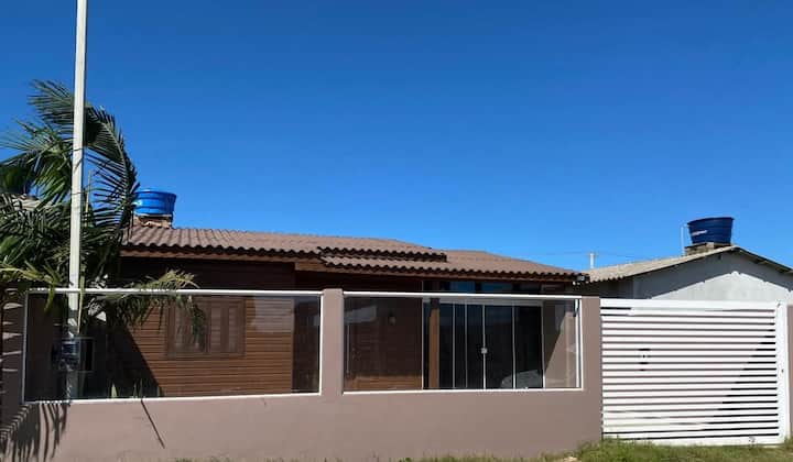 Casa Na Praia Do Mar Grosso Com 2 Quartos - Rio Grande