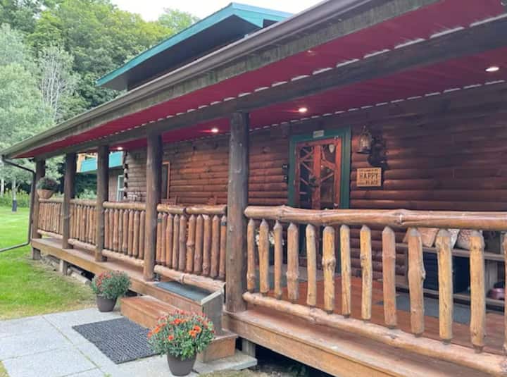 Twelve Mile Creek Lodge - Naples, NY