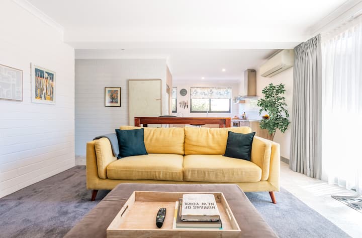 The Snug | Tranquil Luxury Hideaway With Deep Bath - Leongatha