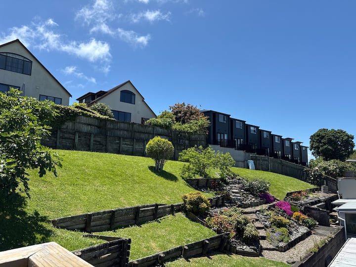 Beachside 2bedroom Apartment With Garden - Waiheke Island