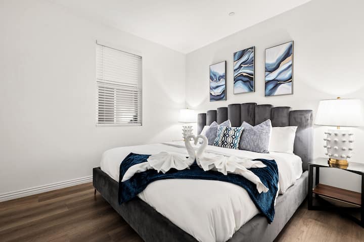 Luxury 5br/7 Beds/5 Kings/3tvs/soft Water+purified - Ontario, CA