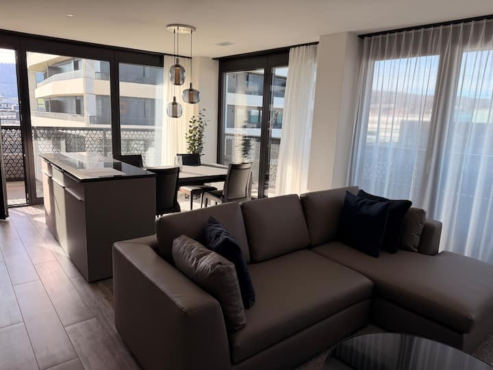 Modern Flat | 5min To City & Airport Train - Zurich Airport (ZRH)