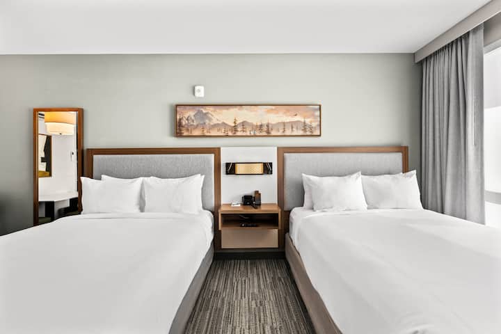 Modern Comfort, Warm Service, And Fresh Breakfast! - Sedro-Woolley, WA