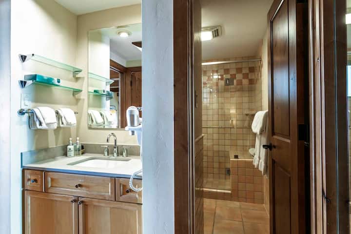 Diamond Upgraded 1 Bed 1 Bath 150 Yd From Gondola - Vail, CO