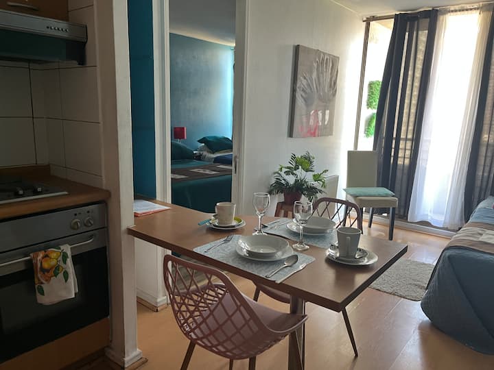 Para 4 De 1 Dor. A Pasos Metro Sta. Lucia - Recoleta, Chile