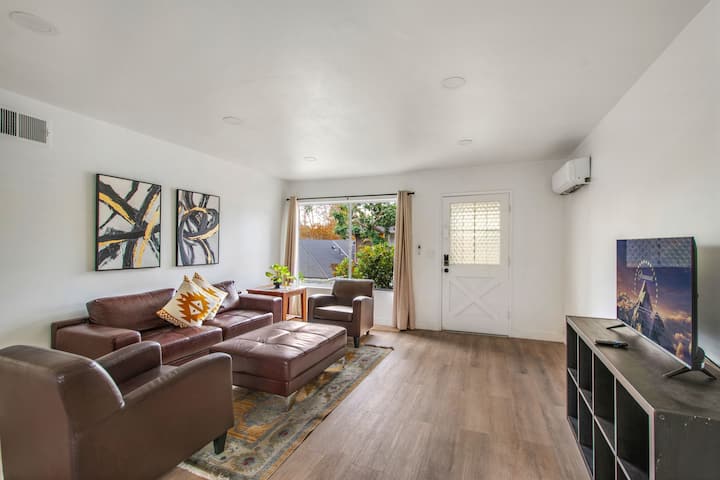 2bd/2bth Close To South Coast Plaza | Restaurants - Orange County, CA