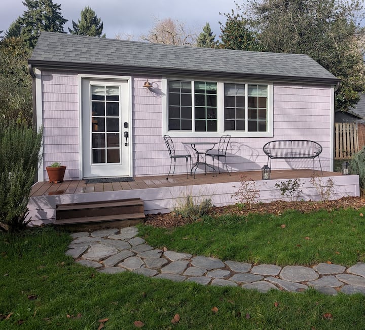 Pet-friendly Large Fenced Yard - Oregon City, OR