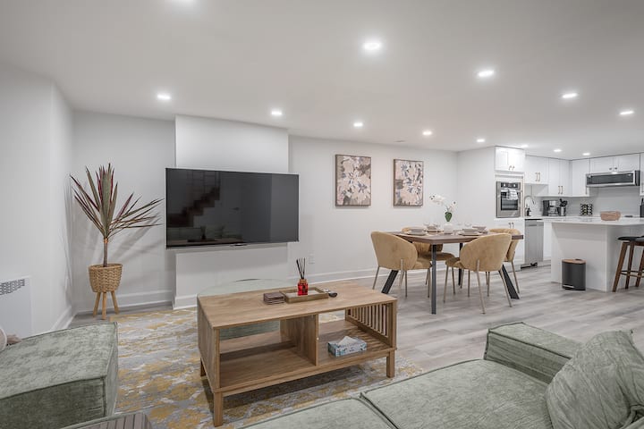 Luxury 2br Apartment • 2 Queen Beds • Washer/dryer - Montreal