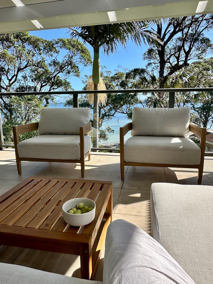 Wrights Beach House | Private White Sand Beach - Hyams Beach