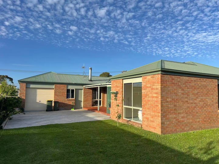 Dong's Holiday Home - Cowes