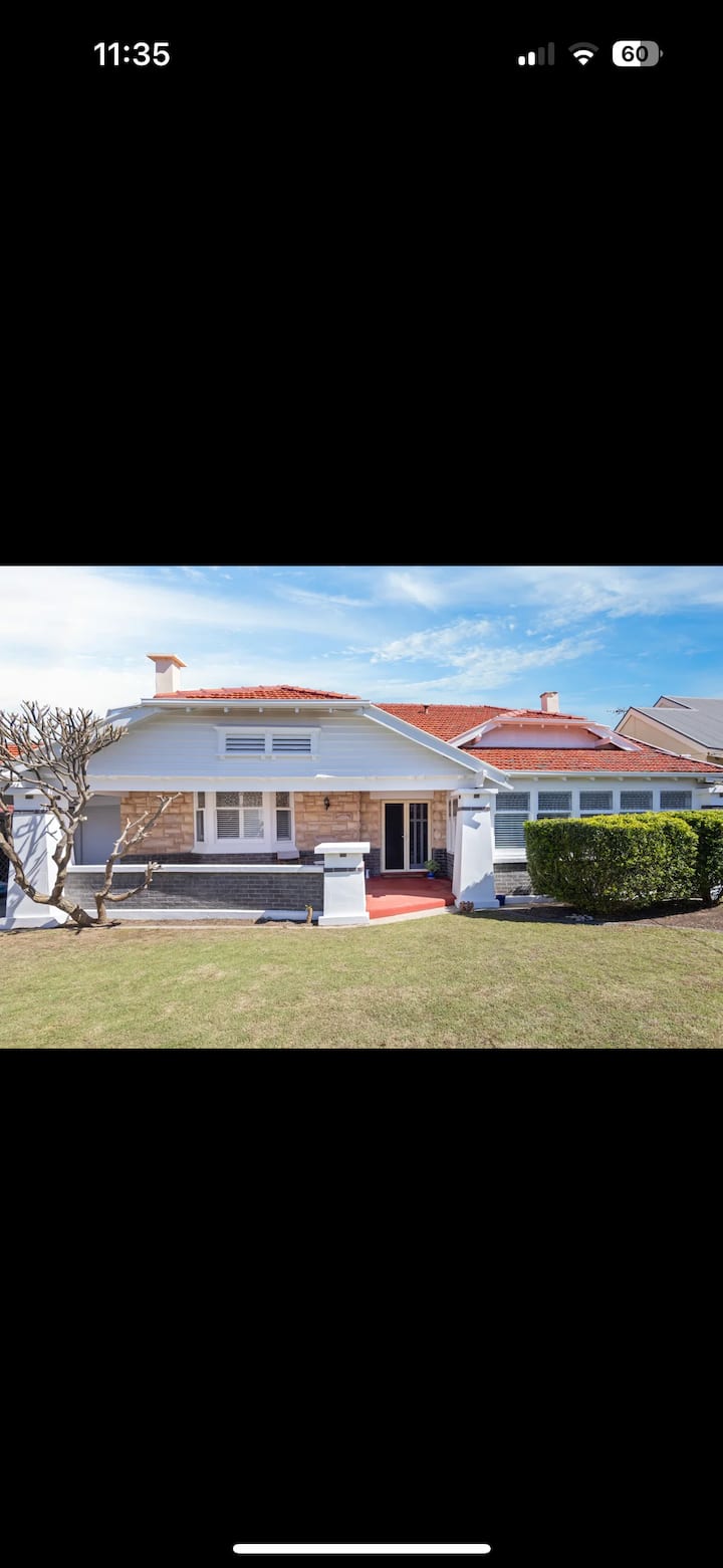 La Mer - Family Home By The Beach In Somerton Park - South Australia