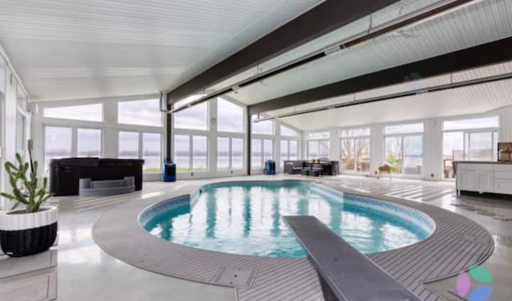 Super House Front Water With Inside Pool - Varennes