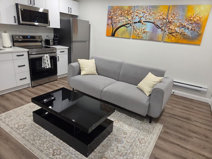 The Heavenly Crib - Saskatoon