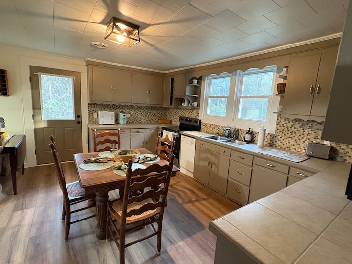 Sunrise Drive Farmhouse - Keowee Toxaway State Park, Sunset