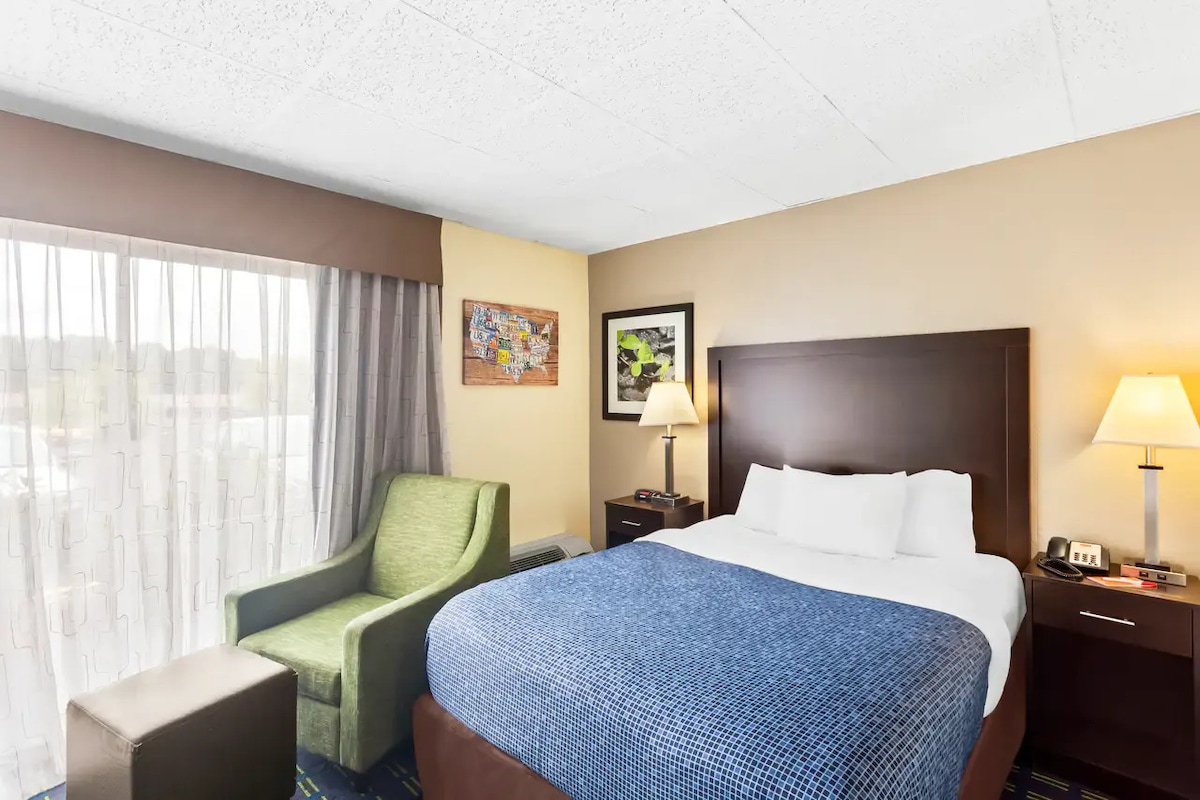 Econo Lodge Waynesboro - Skyline Drive - Hotels for Rent in Waynesboro ...