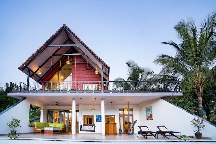 Luxury Pool & Jacuzzi Villa W/ Terrace Sunsets - India