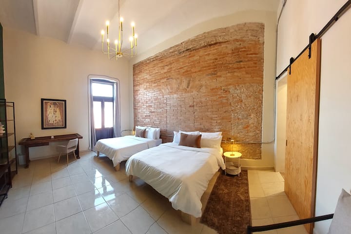 Klimt • Elegant Double Room • City Downtown - Mexico